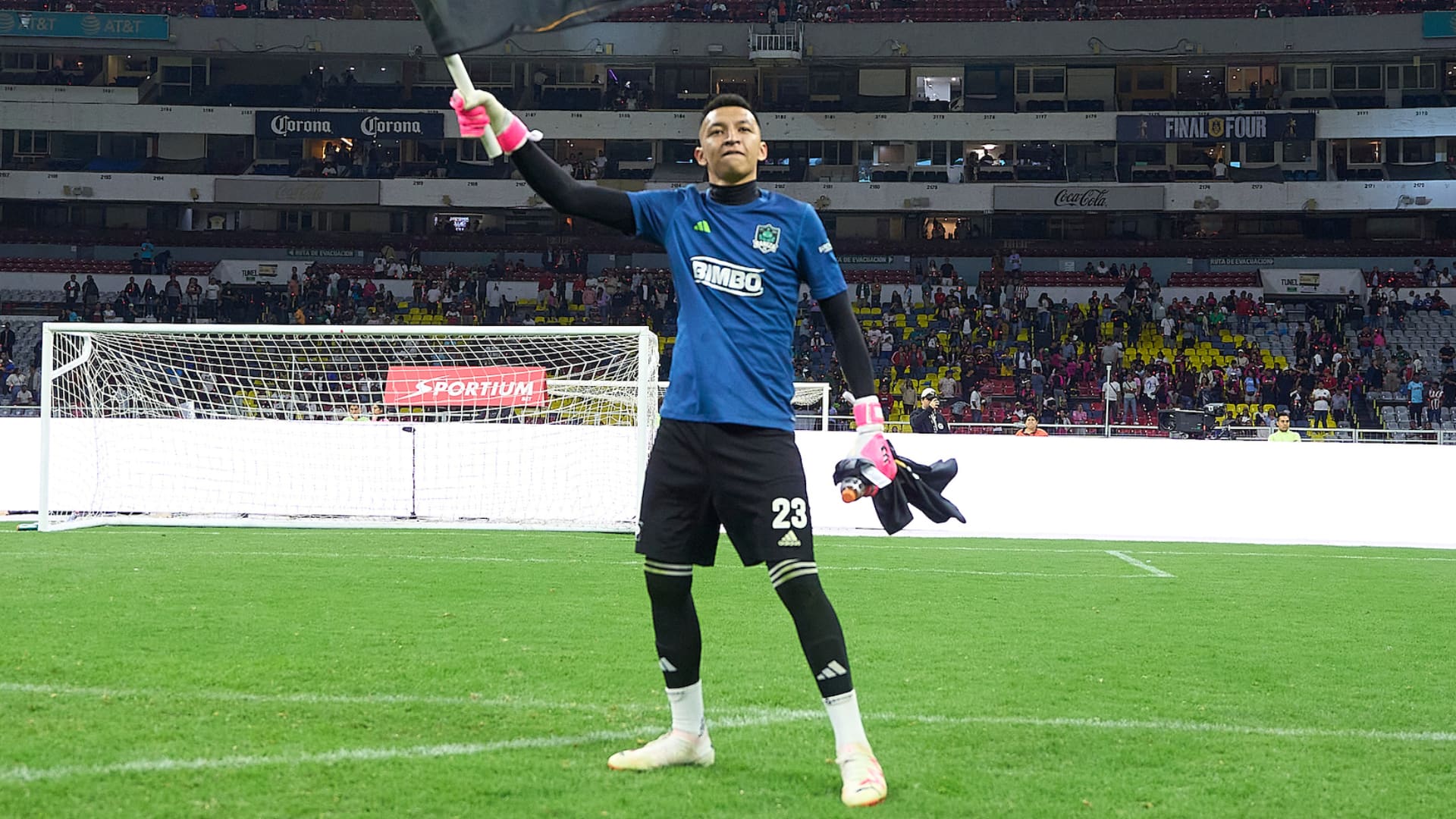 Hugo Murga, de colarse a tryouts a ser el mejor portero y campeón ...